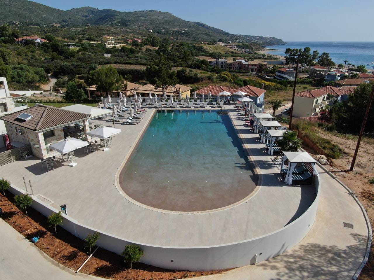 ΠΙΣΙΝΕΣ ΠΛΑΖ | Crystal Pools Πισίνες